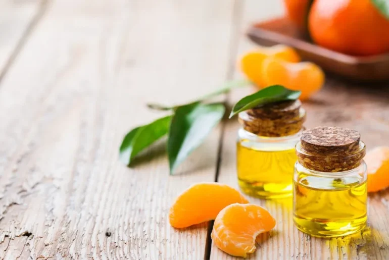 Orange Essential Oil: Benefits and Uses Backed By Research - Naturally ...