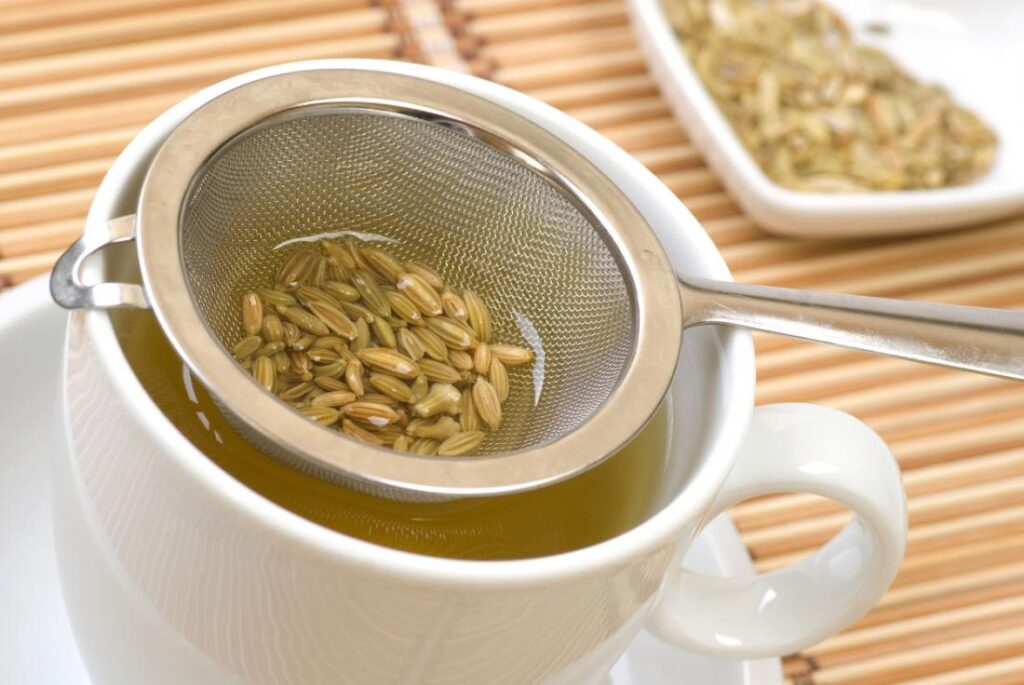 14 Health Benefits of Fennel Tea and Potential Side Effects - Naturally ...